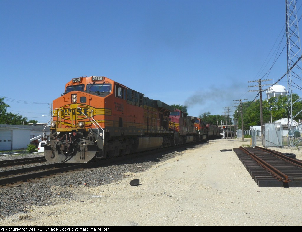 BNSF 7689